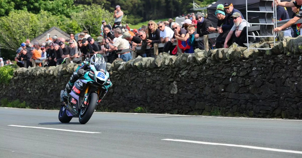 The Dunlop Legacy: A Tale of Isle of Man TT Race Dominance – MaximoMoto ...